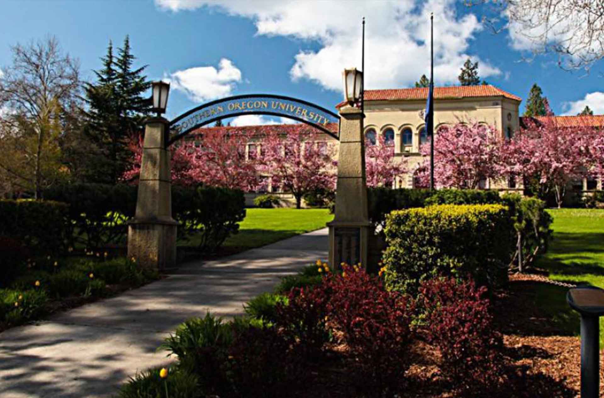 Accommodations - Oregon Shakespeare Festival